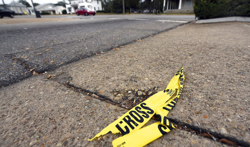 Shooting at peanut parade kills 1, wounds 1; teen arrested - Alabama ...