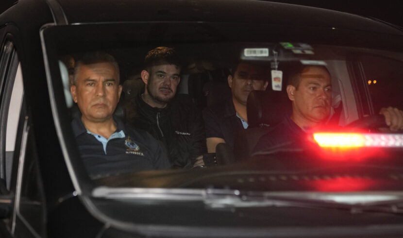 van der Sloot arrives in Birmingham - Alabama Daily News