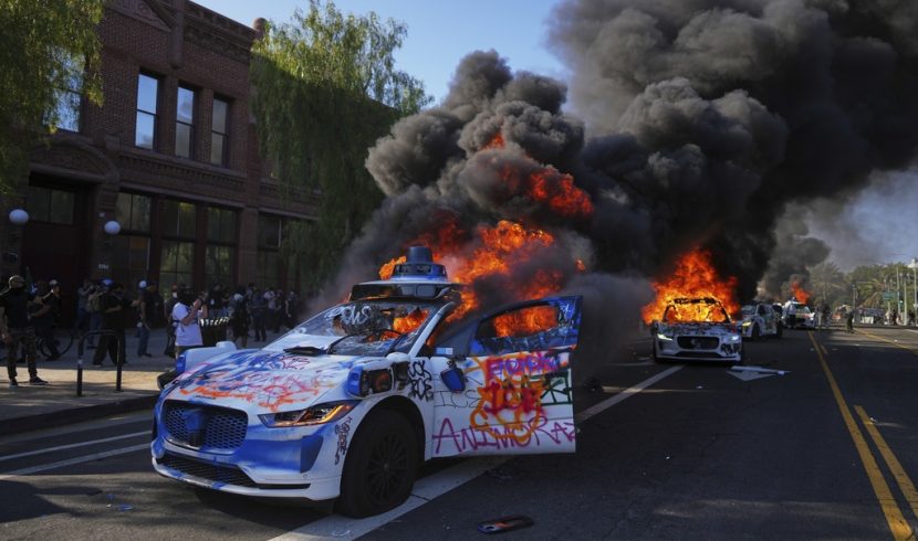 Riots intensify in Los Angeles as Trump deploys National Guard ...