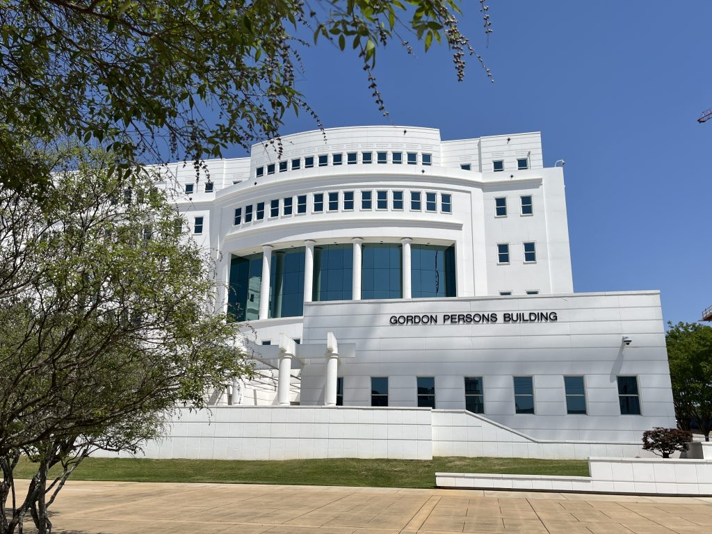 Alabama test scores rise in English, math across student groups, slight ...