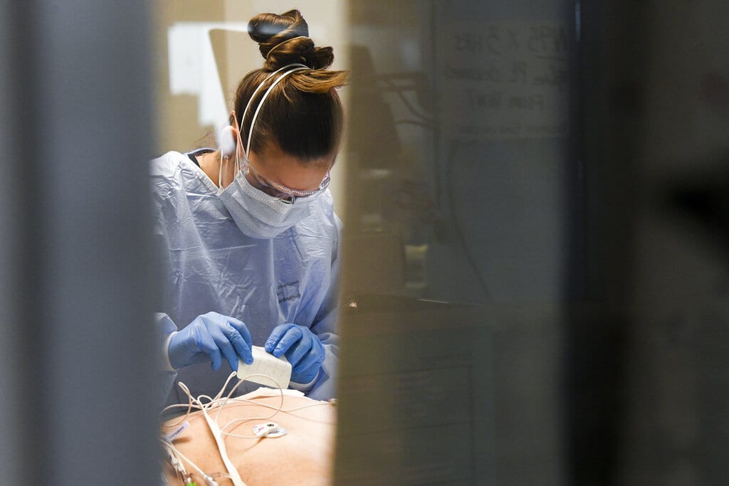 Record for virus patients in Alabama intensive care units - Alabama ...