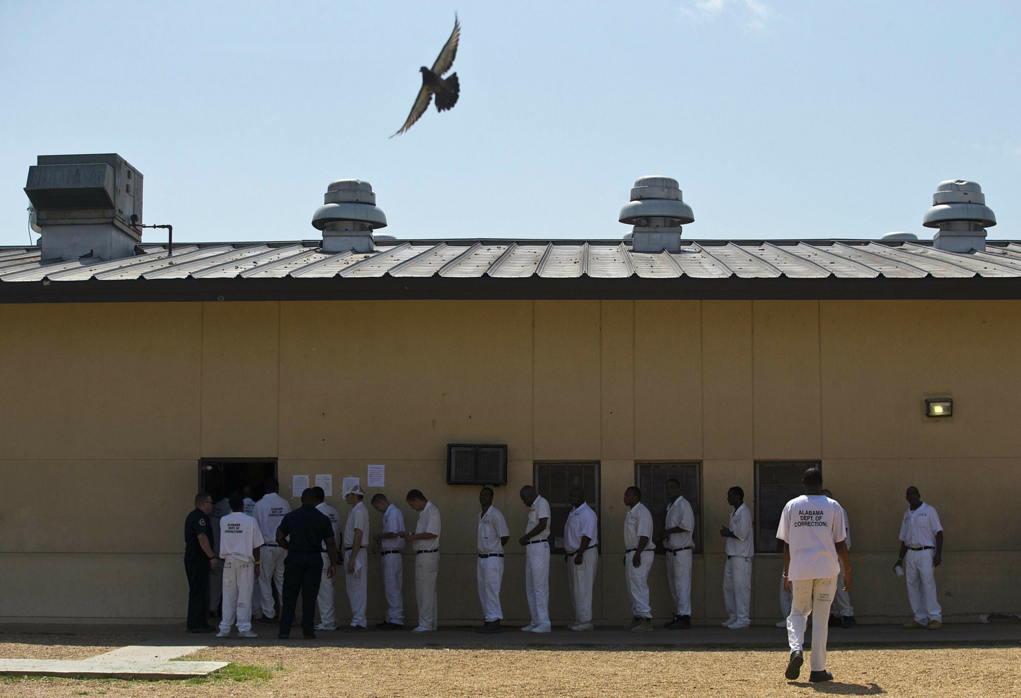 Alabama prison system raises officer pay to recruit staff - Alabama ...