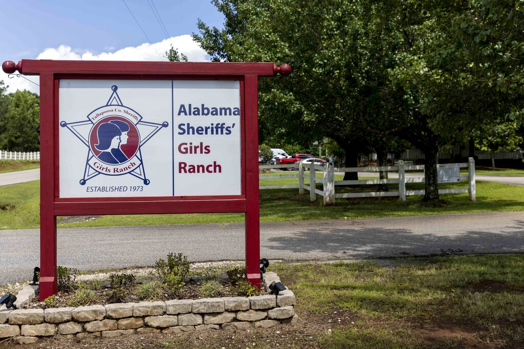 Service set for 8 killed in wreck of Alabama girls home van - Alabama ...