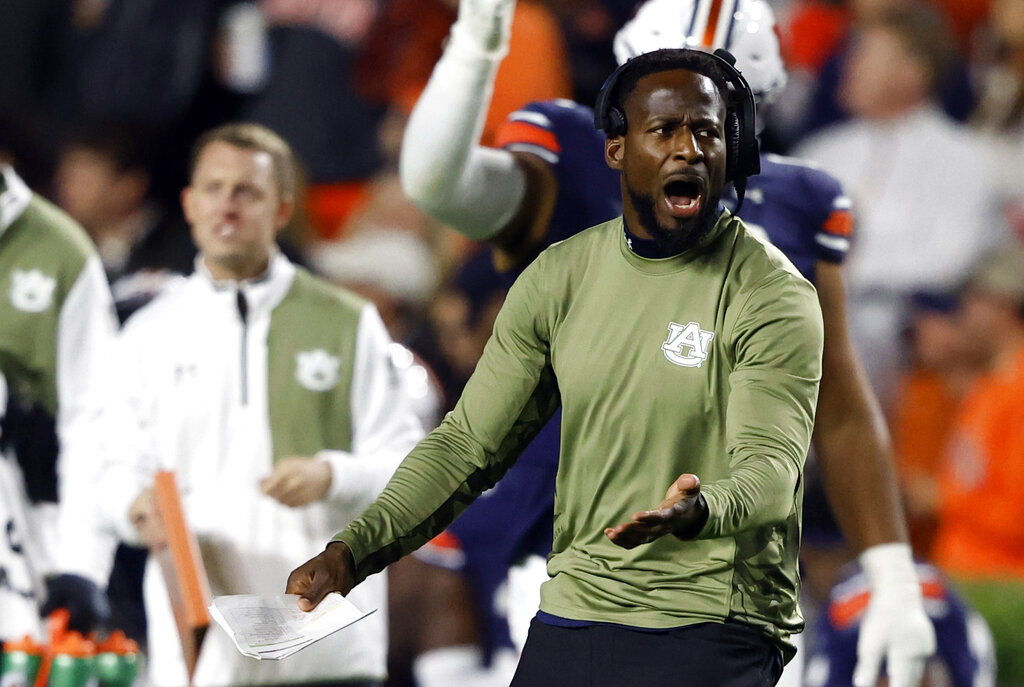 'Coach Caddy,' Auburn hold on for 13-10 victory over Texas A&M ...