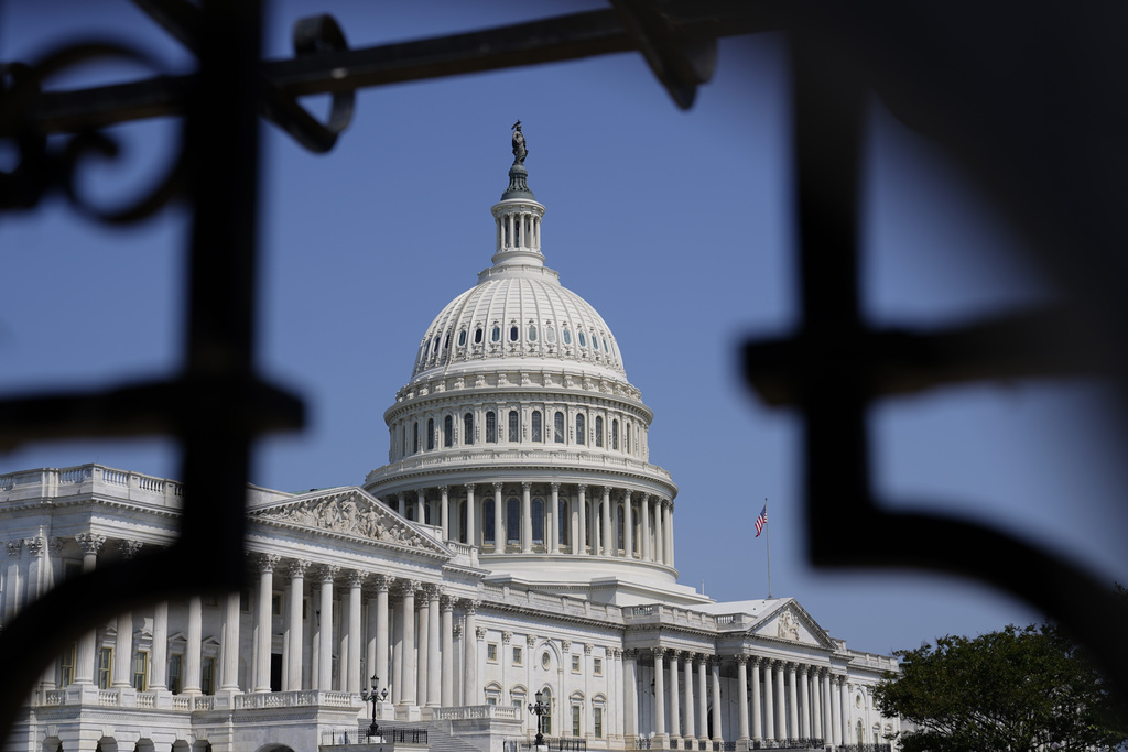 Congress approves temporary funding and pushes the fight over the ...