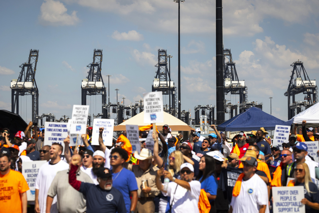 Dockworkers union trying to fend off automation - Alabama Daily News