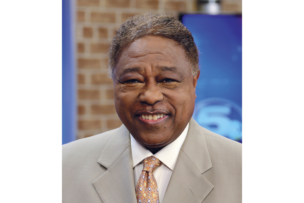 Longtime news anchor Mel Showers, who broke racial barriers, dies ...