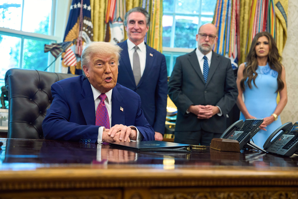 Plan to begin 'phasing out' FEMA after hurricane season could burdens ...