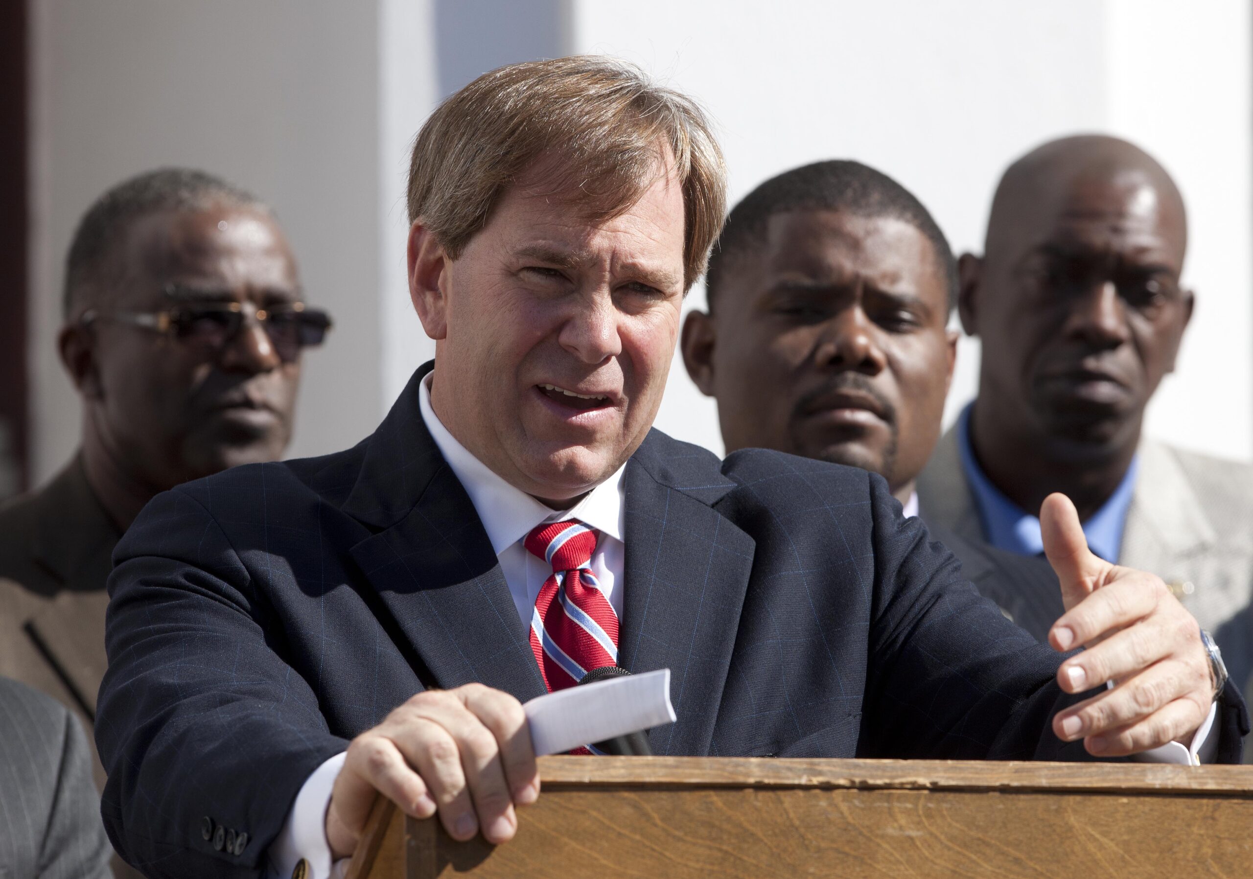 New poll shows Independent Craig Ford leading his Republican opponent ...