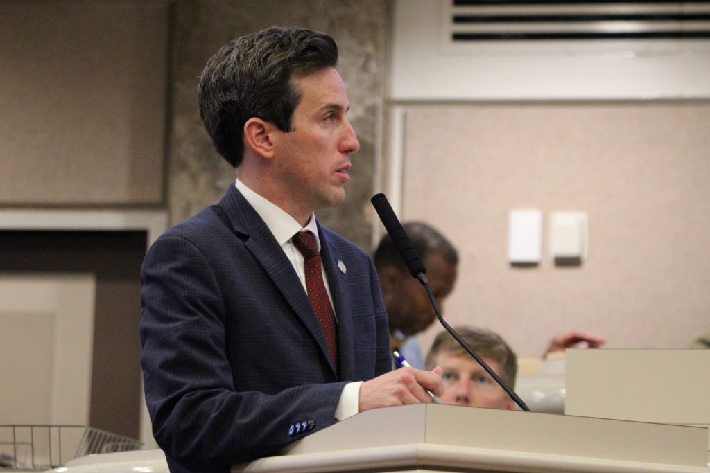 Alabama lawmakers advance immigration bills, but some measures stall ...