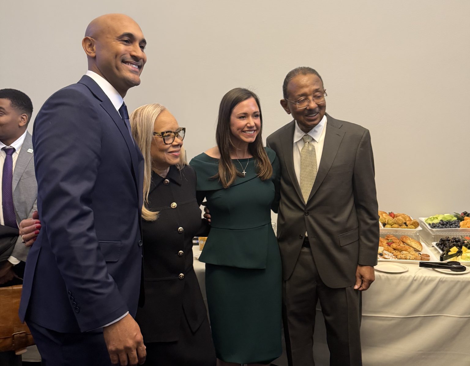 Figures sworn in as Alabama’s newest congressman - Alabama Daily News