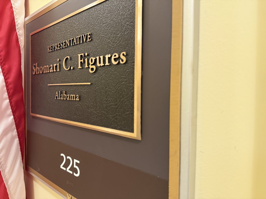 Figures sworn in as Alabama’s newest congressman - Alabama Daily News