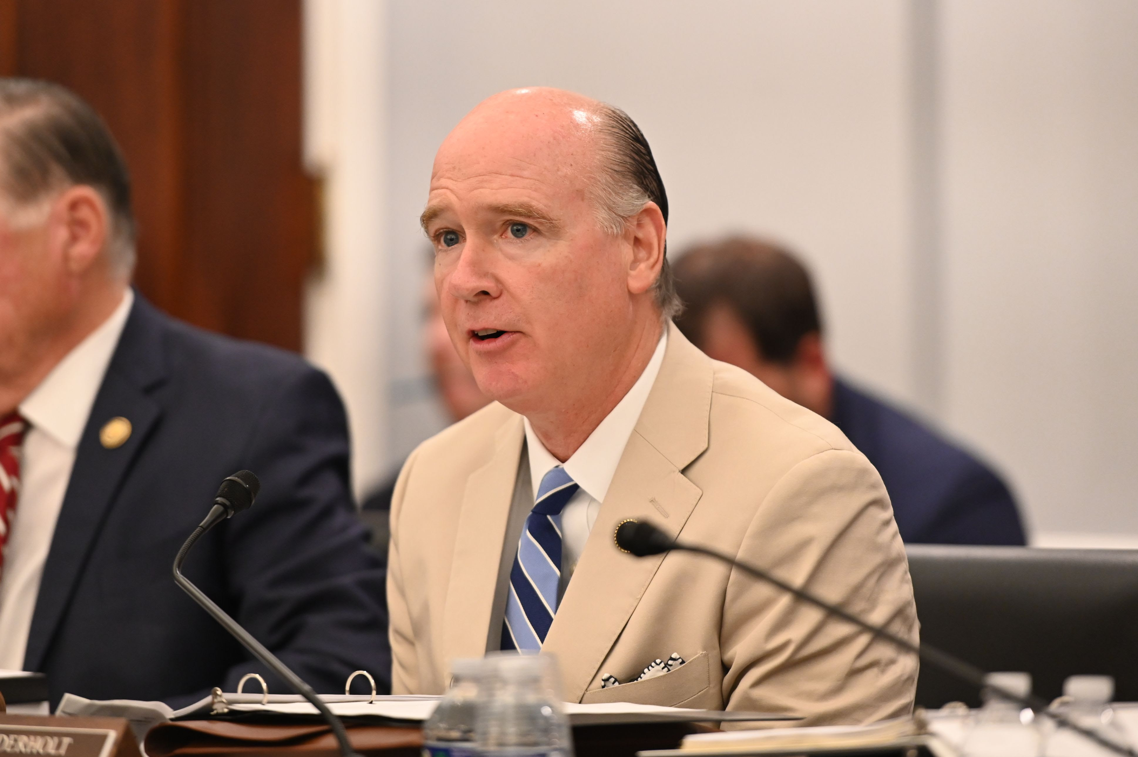Aderholt, GOP appropriators advance cuts to health, education budget - Alabama Daily News
